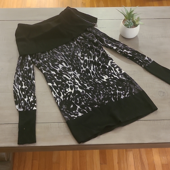 Cache | Tops | Cache Black And White Ribbed Animal Print Off The ...